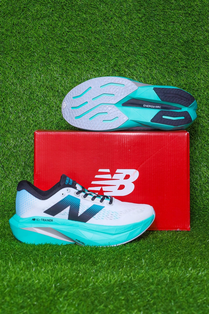 NEWBALANCE SC TRAINER V4